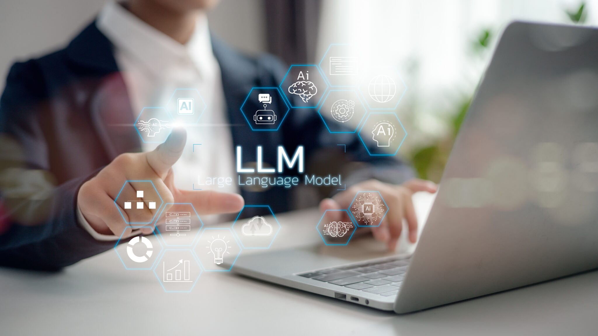 LLMとChatGPTの違いを徹底解説！選び方から活用法まで - debono